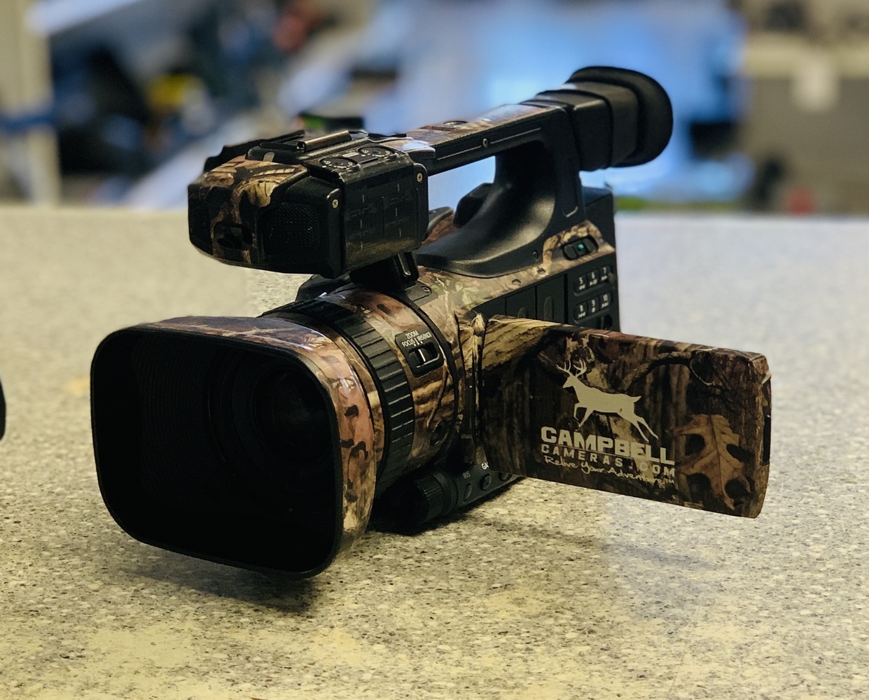 CAMPBELL CAMERA CANON XF100A CAMCORDER CAMOUFLAGE | Pawn Express of Troy