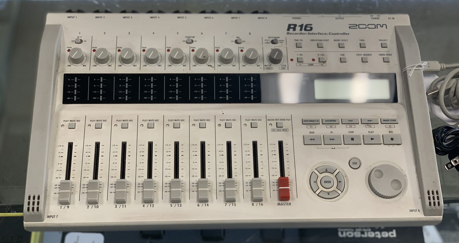 Zoom R16 Recorder/Interface/Controller | Pawn Express of Troy