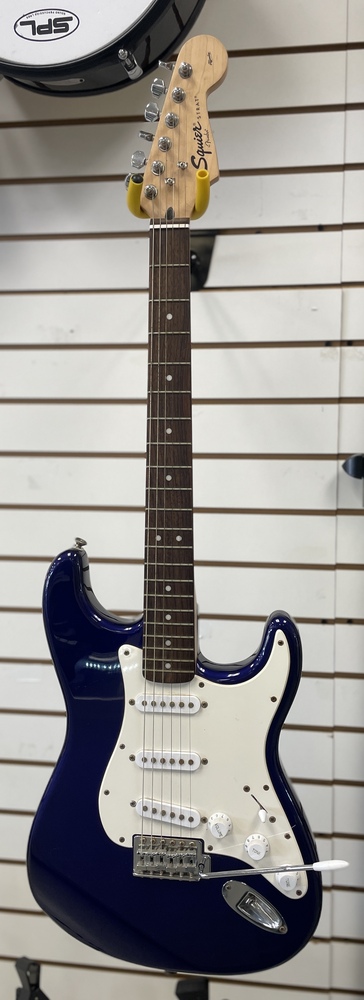 Fender Squier Affinity Series Electric Blue Stratocaster Electric ...